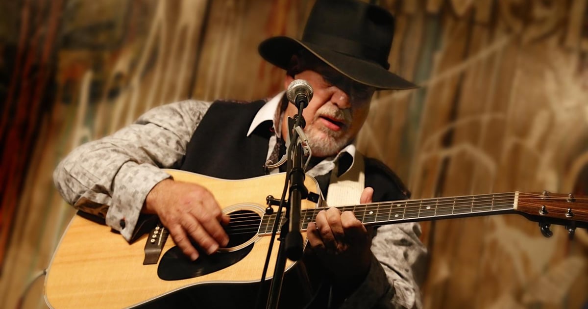 Ed Beaver's Personal Website - Stay Connected | Ed Beaver