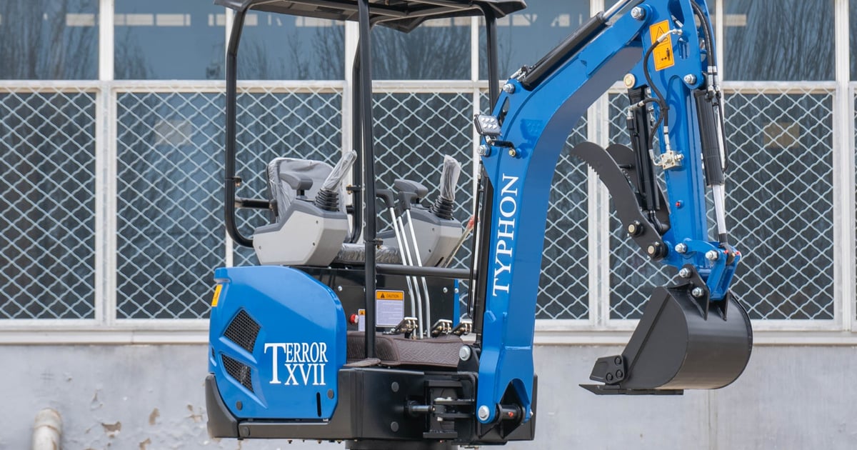 Mini Excavators vs. Standard Excavators: Which One Should You Choose ...