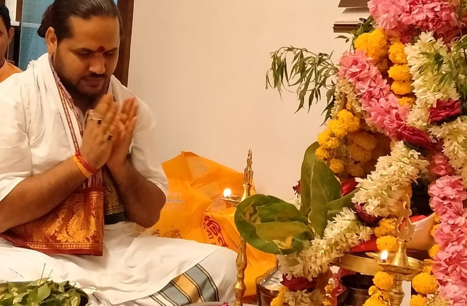 NEW OFFICE OPENING PUJA | Vedic Pooja & Hawan Provide Service Online ...