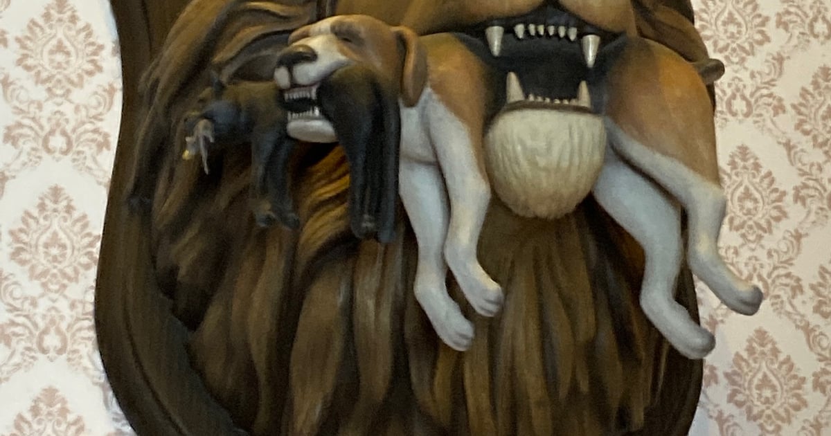 Universal Studios' Ignored World of Top-notch Props | Lost Nostalgia