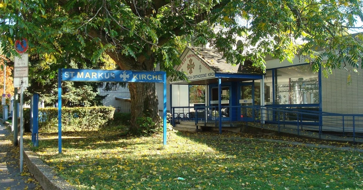 Bischof Anba Damian und Bischof Anba Michael - Koptische Klöster in ...