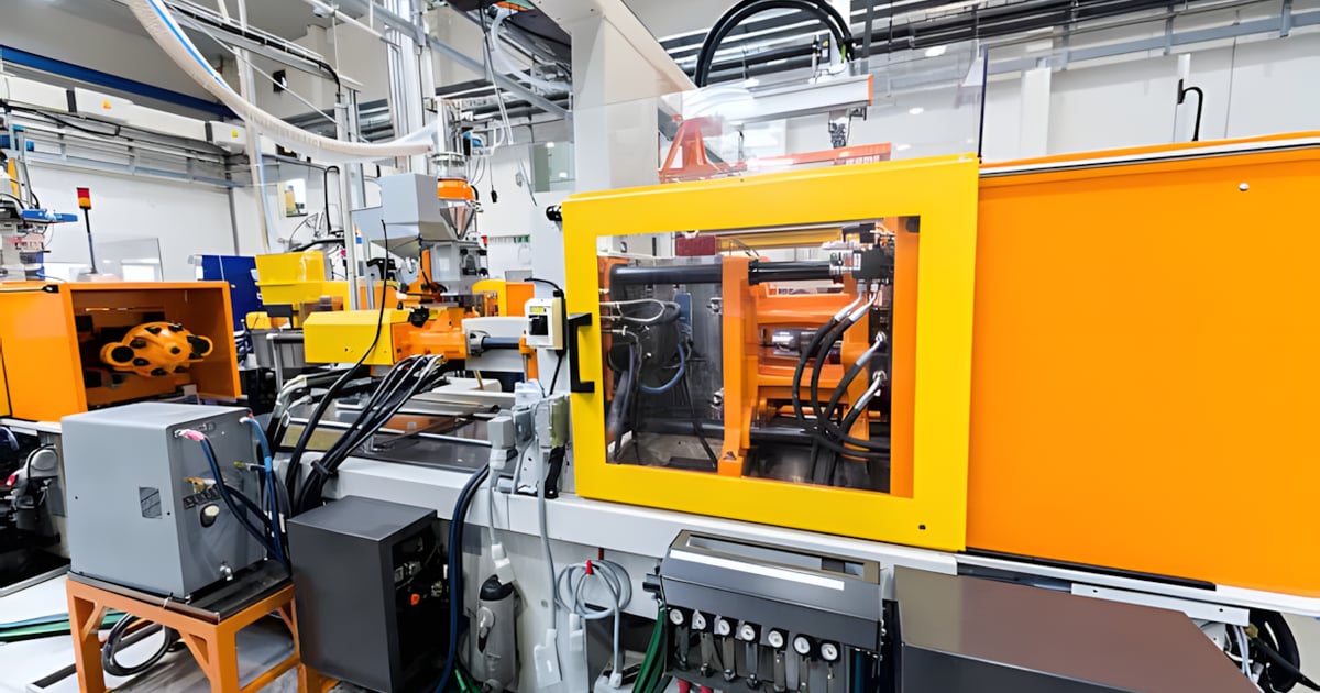 What is Injection Molding? A Beginner’s Guide to the Process | Peakingtech