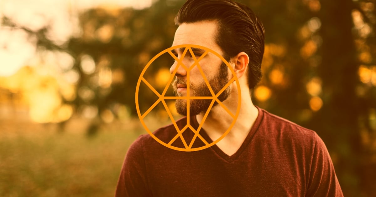 True Meaning of "Lowering Your Gaze" in the Quran | Qurania