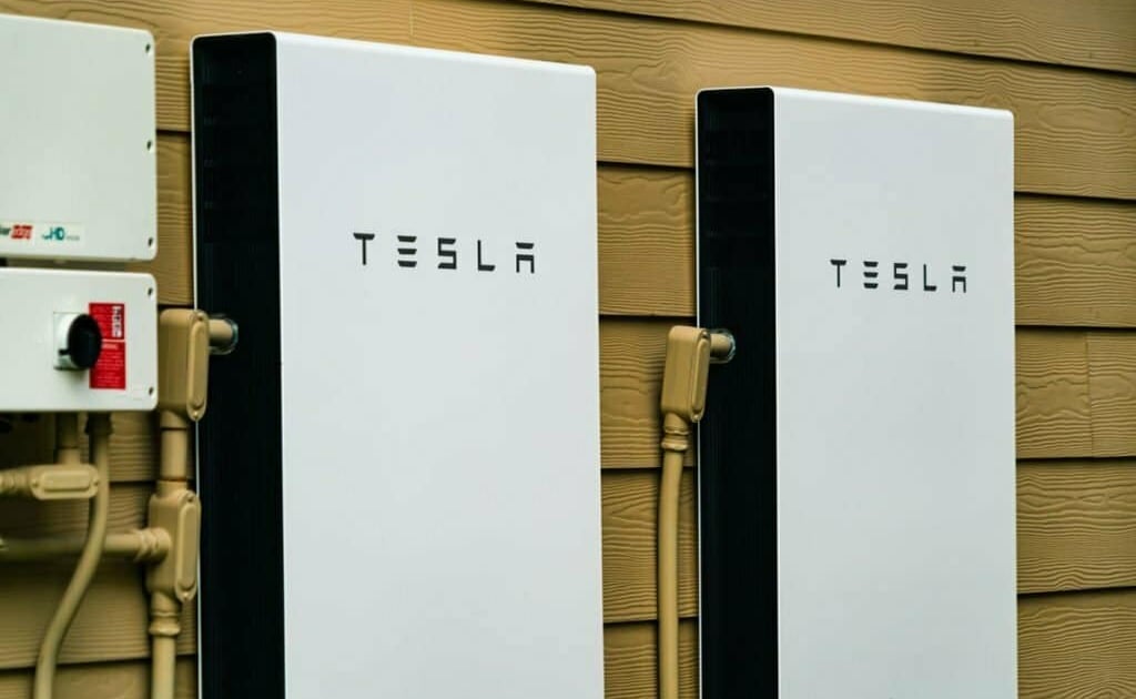 Top 10 Battery Banks for Off-Grid Solar Systems | Baja Solar