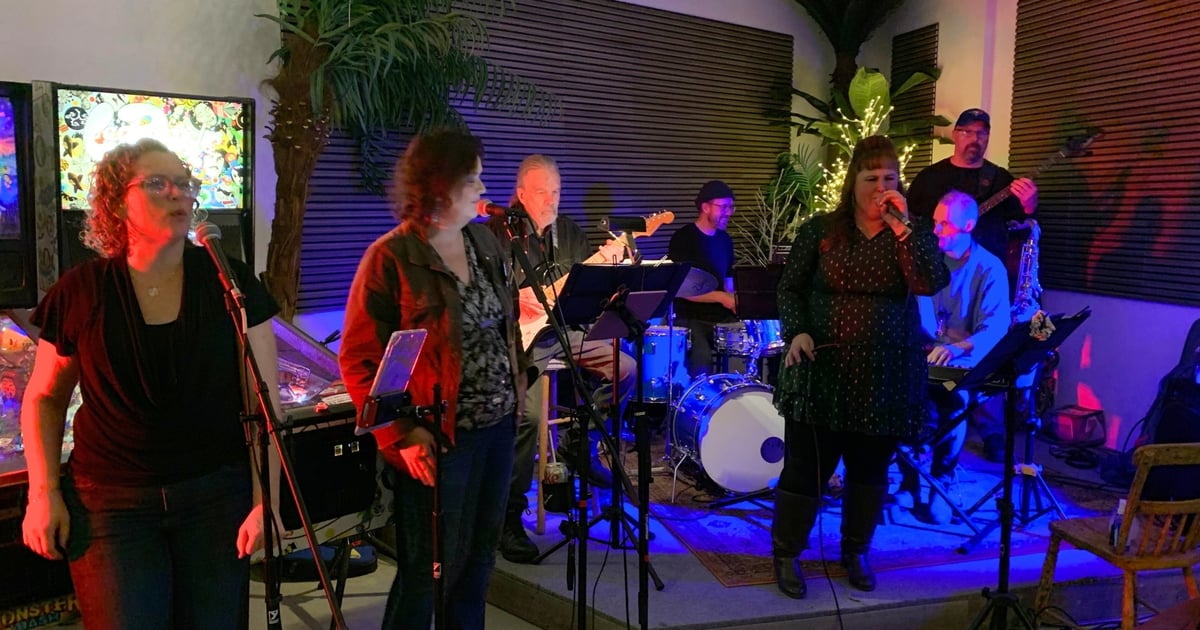 Live Music | North Bay | Birds Of a Feather Band