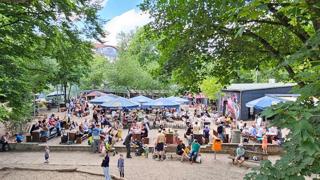 Getränke und Speisen im Jockel Biergarten | Jockel Biergarten und Event ...
