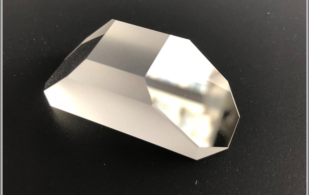 The Difference Betwee Optical Roof Prisms and Right Angular Prisms ...