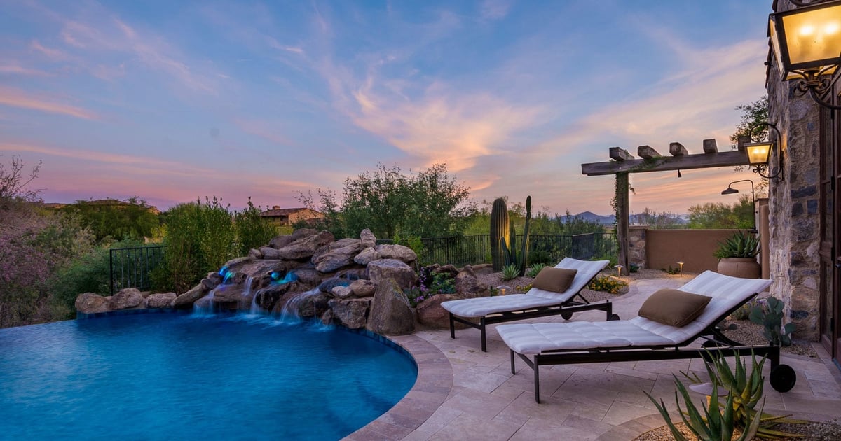 Professional Pool Cleaning Services in Northwest Phoenix Met | Sonoran Desert Pool Service