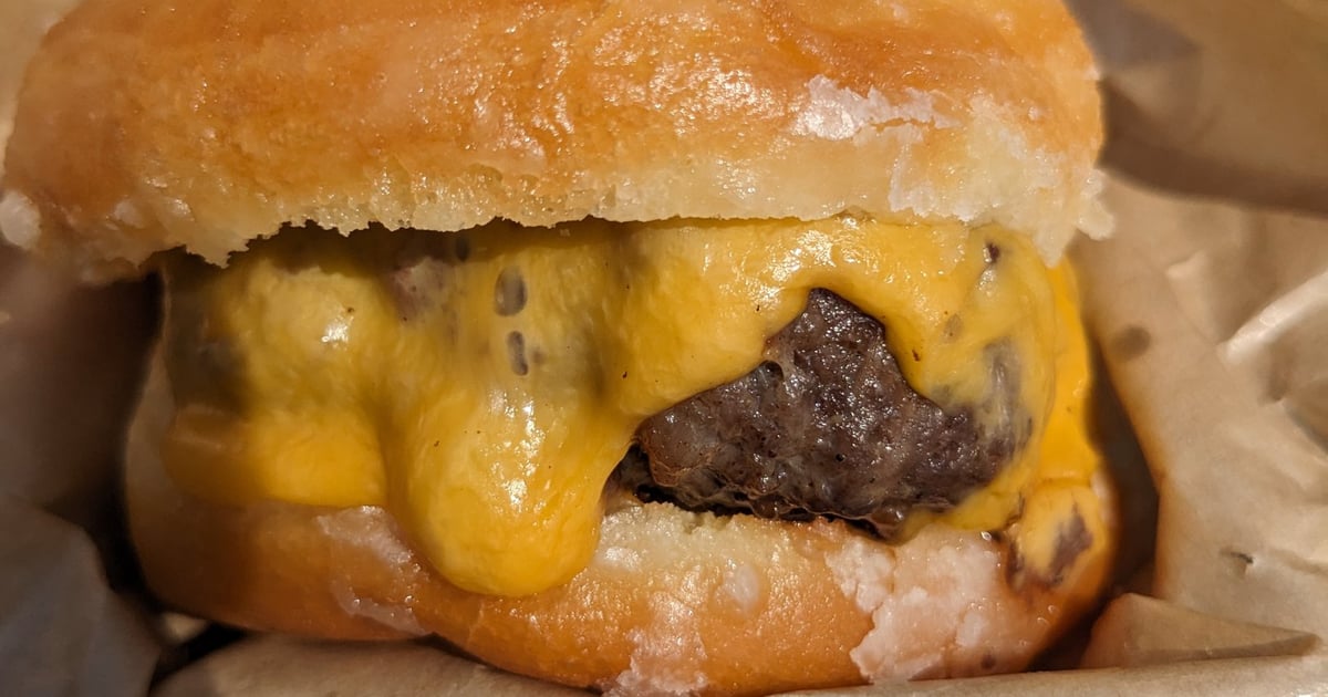 Burger Month: Burger Baka Vol. 10 | Ibaraki Eats