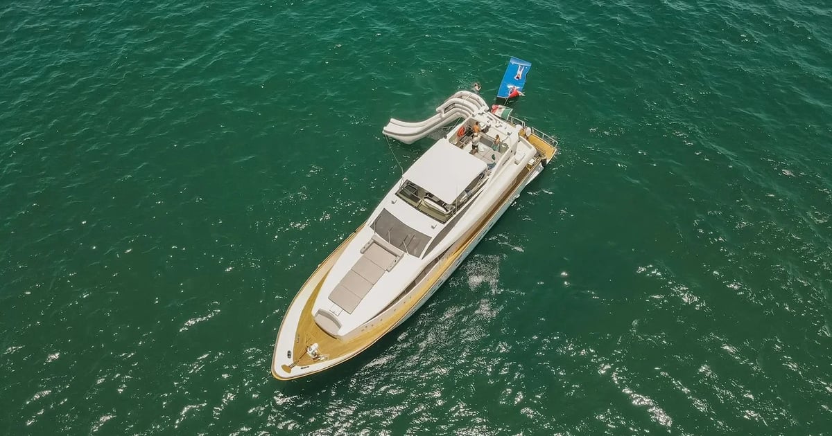 Yacht Rentals in Cabo San Lucas | King Yacht Los Cabos - Renta de Yates ...