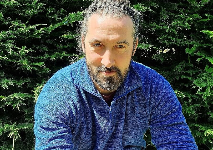 Finding Meaningful Connection in an Age of Loneliness with Dr Sam Carr ...