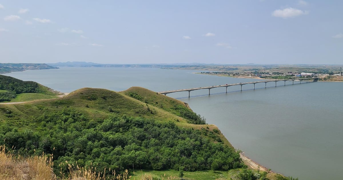 Four Bears Village & Bridge | roadfronts