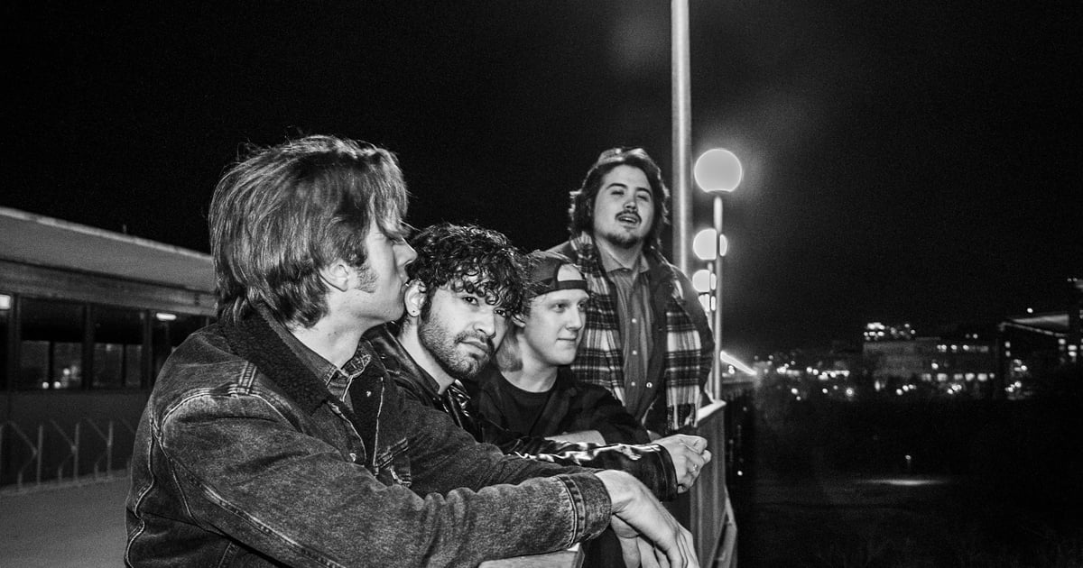 Pullstring: Contact Us | Official Pullstring Band Website