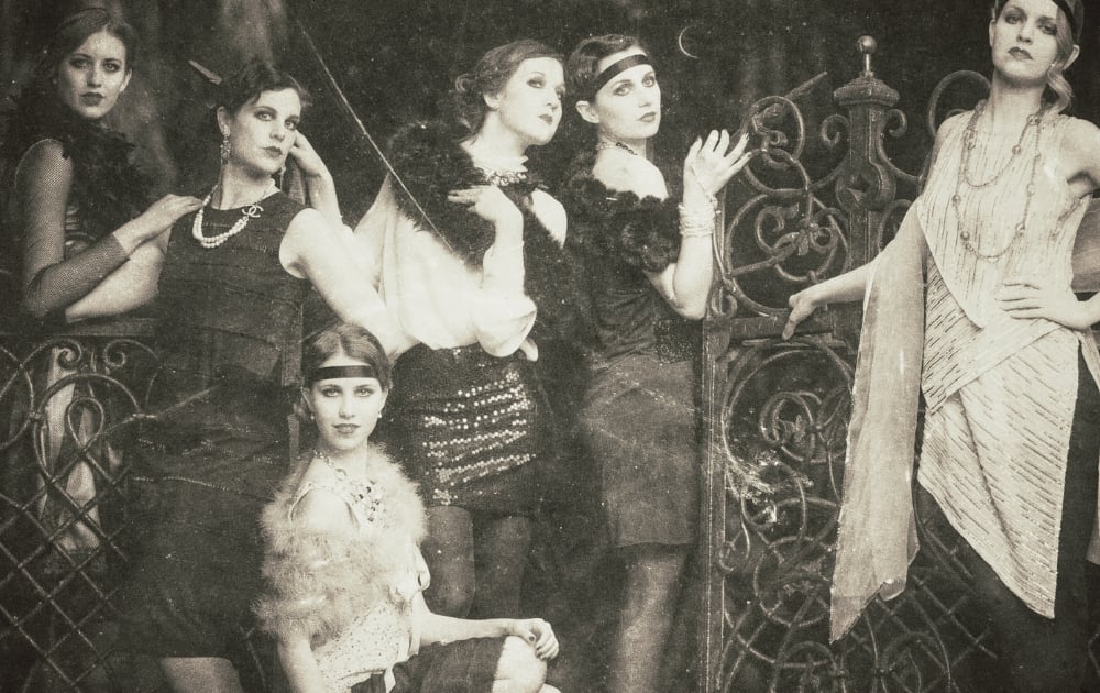 A Guide to Vintage-Inspired Fashion - A Series | Part 1: The Glamour of ...