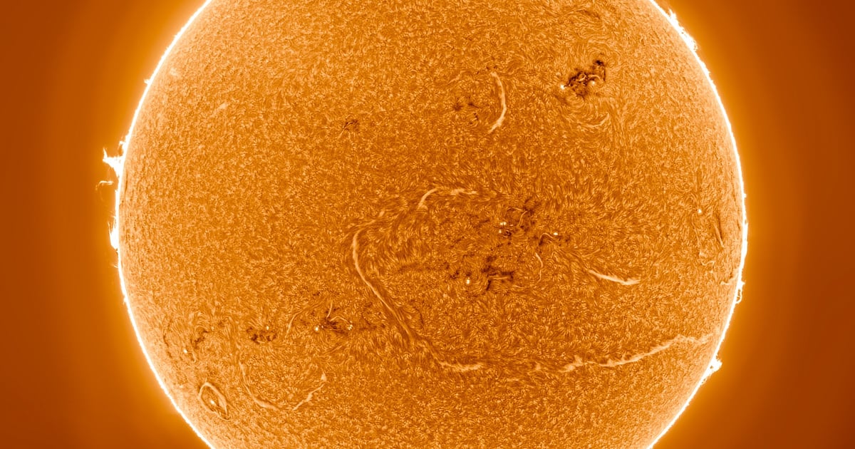 Solar Observation with a Dedicated Hydrogen-Alpha Telescope | Dustlit