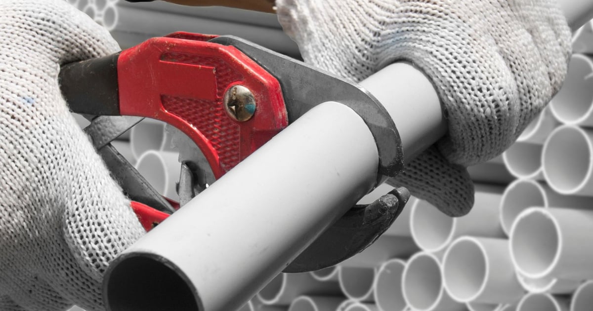 Cara Mengukur dan Memotong Pipa PVC dengan Tepat | Putra Delima Mandiri