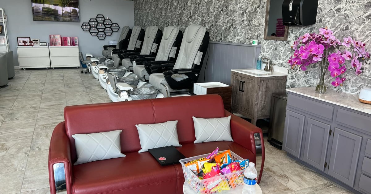 Tiara Nails & Head Spa - Elegance and Care | Tiara Nails & Head Spa