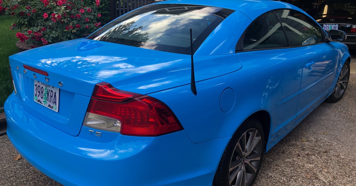 Volvo Smurf Blue | Wrap Rebel