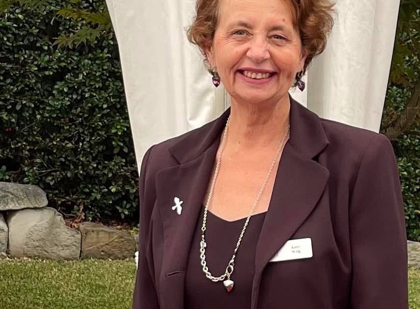 Kerry Wing - Blue Mountains Wedding Celebrant | Hi there! I'm Kerry ...