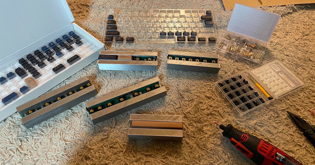 Excelibur: 8 Foot Shift-Register Keyboard | Anica Cao's Website