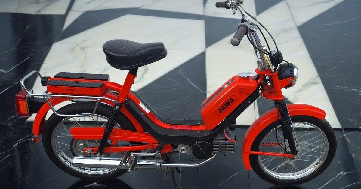 Babetta 210: JAWA's Two-Wheeled Symphony of Evolution and Reliability | Mopeds.com