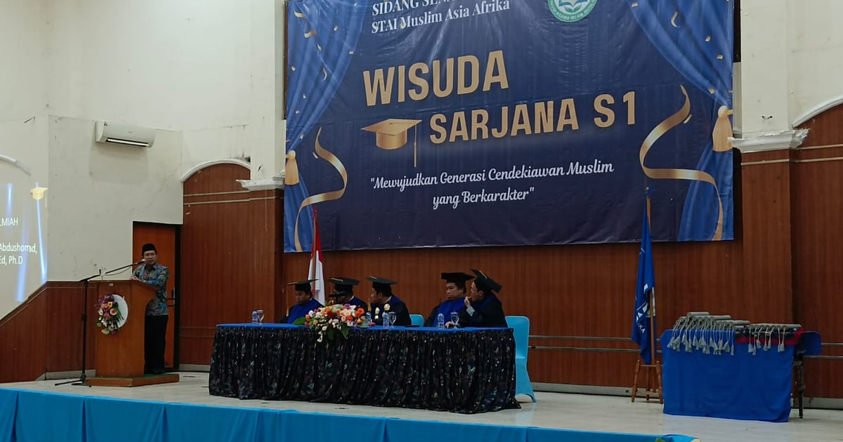 Mewujudkan Cendikiawan Muslim Berkarakter: Wisuda STAI Muslim Asia ...