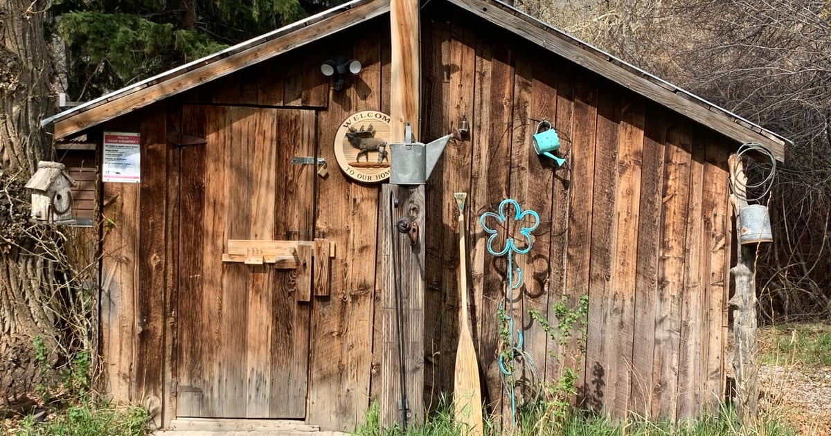 Homestead Cabin | Yellowstone Vacation Cabins - Gardiner Montana