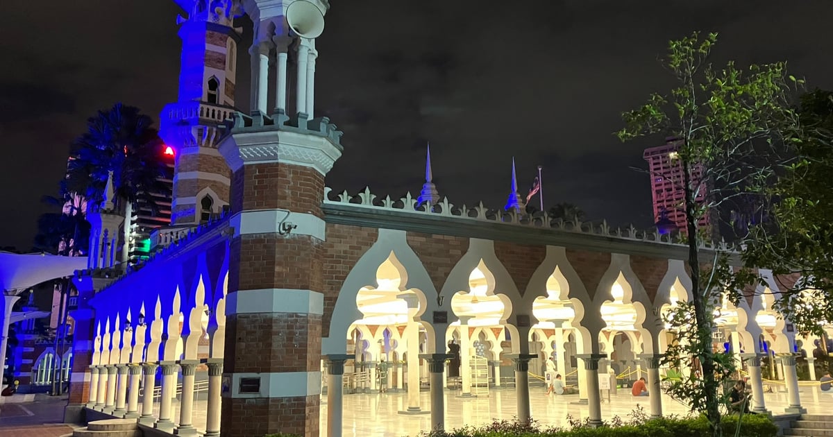 History of Islam: Malaysia | Muslim Family Nomad