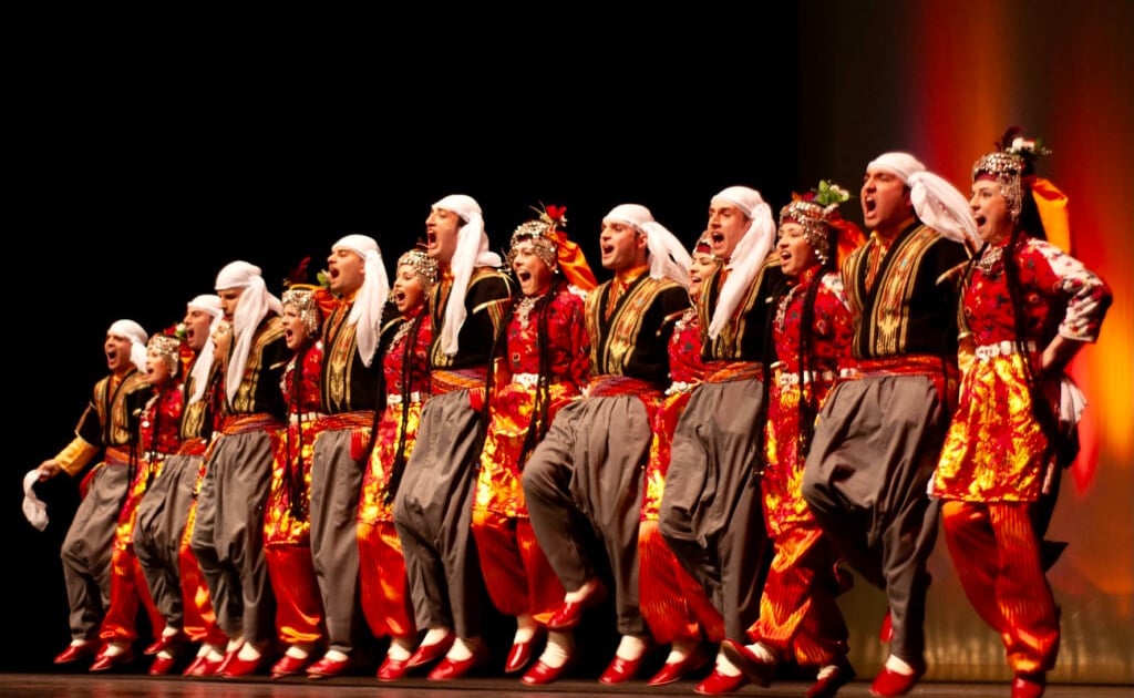 Exploring Halay: The Rich History and Cultural Significance of Turkey's Traditional Dance ...