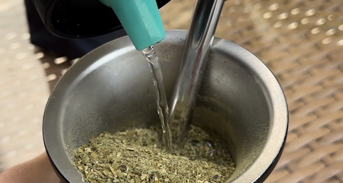 Guía para cebar el mate como un experto | Quebuenmate