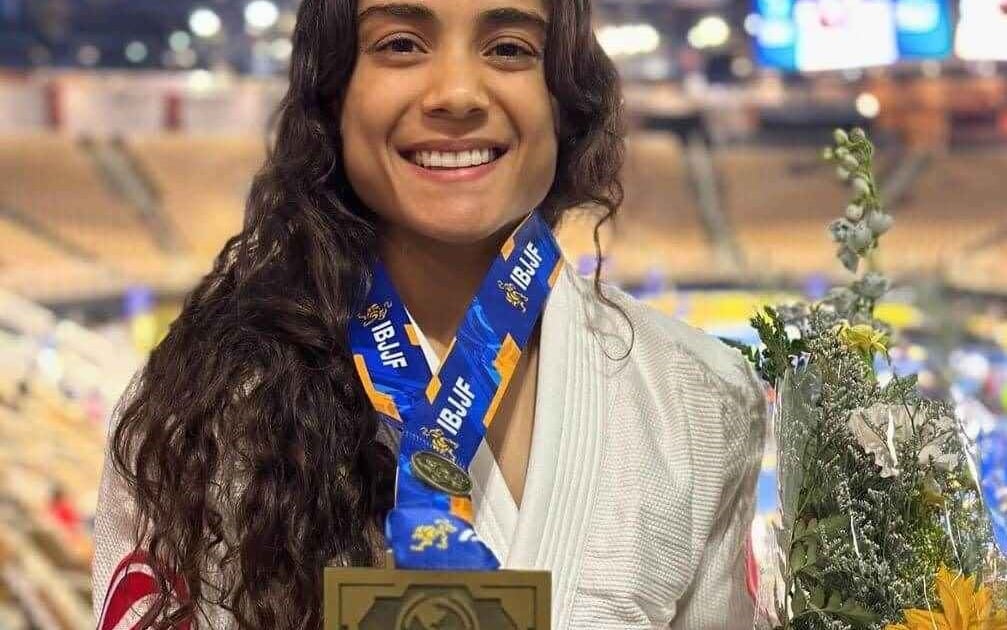 Thaís Loureiro conquista medalha de bronze no Pan-Americano de Jiu-Jitsu realizado nos Estados ...