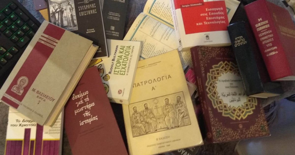 Nίκη Χασάπη - Theology and Science Communication | Νίκη Χασάπη