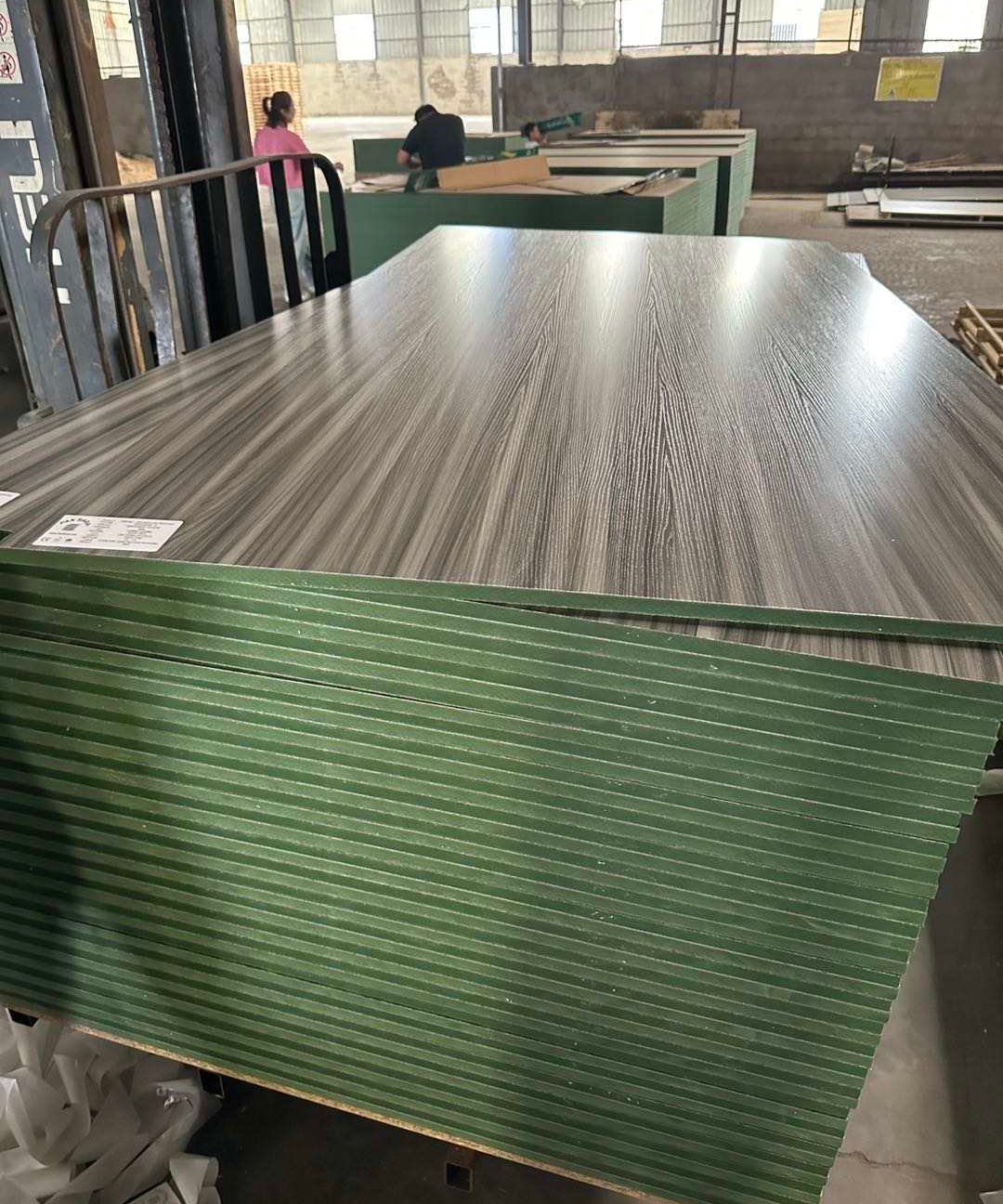 Veneer Laminated Veneered Moisture Resistant MDF Boards | Veneered and ...