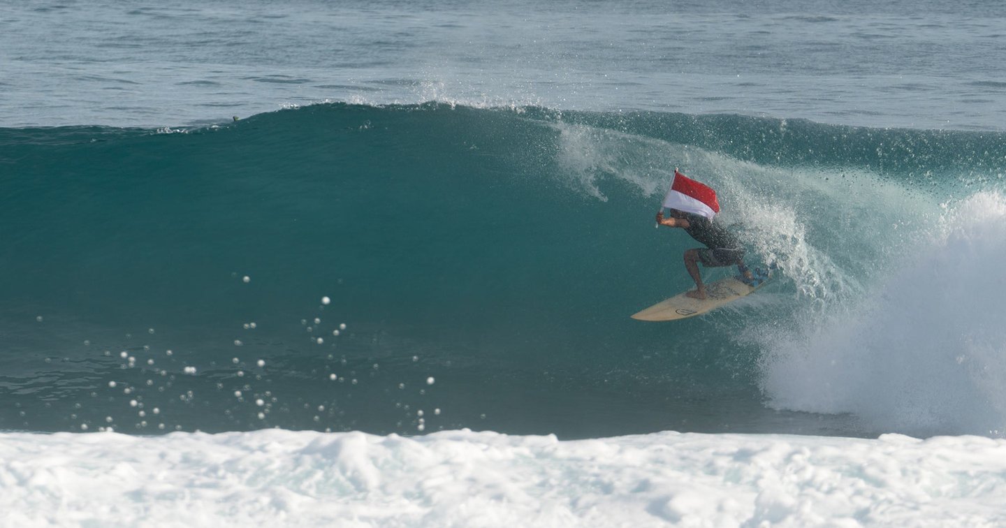 Ranus Surf Camp Simeulue – Overlooking Dylan’s Wave | AC & Hot Water ...