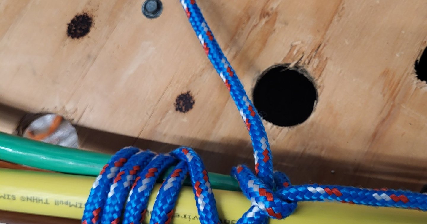 Pulling Hitches for Heavy-Duty Wire | Electrician Knots