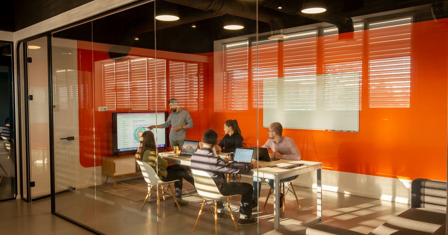 From Planning to Execution: The Role of Virtual Assistants in Project ...