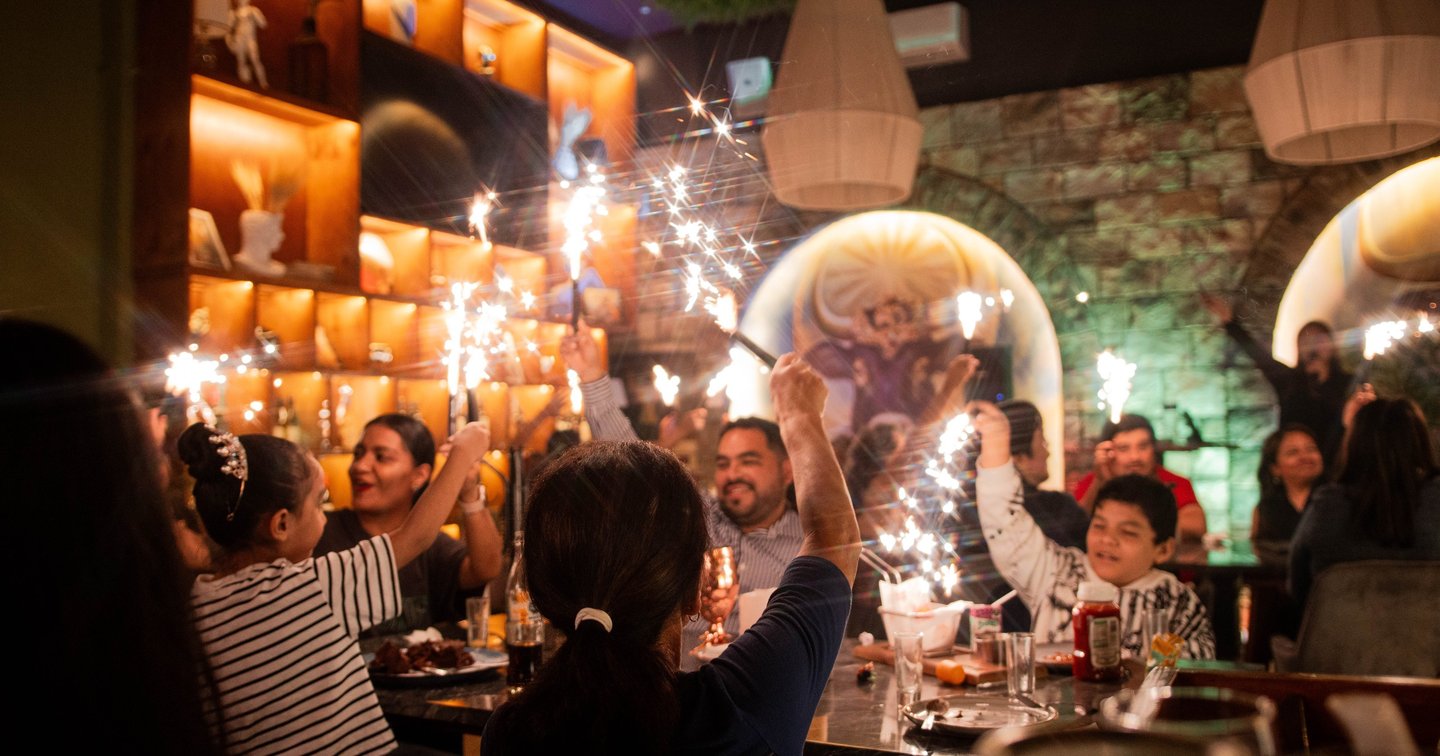 Zonas del restaurante para reservar y disfrutar | SAN TORO GRILL