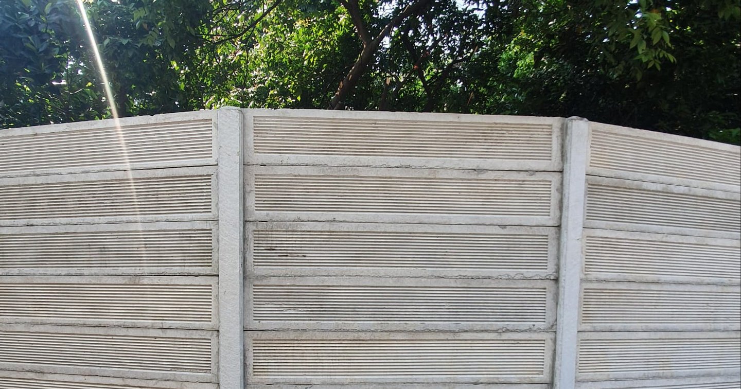 Pagar Panel Beton dan Kontribusinya pada Proyek Hijau | MAster Beton ...