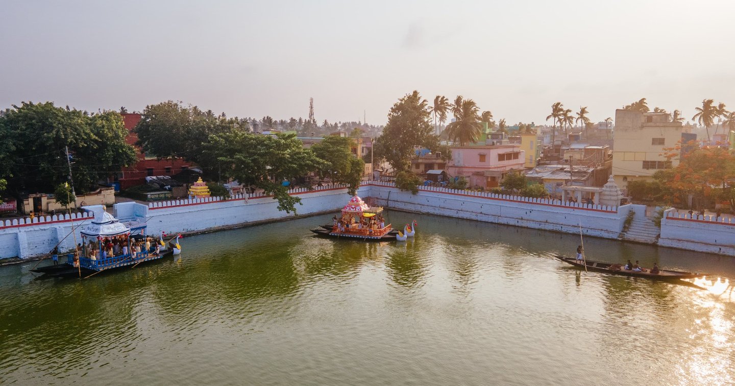 Narendra Tank in Legend and History