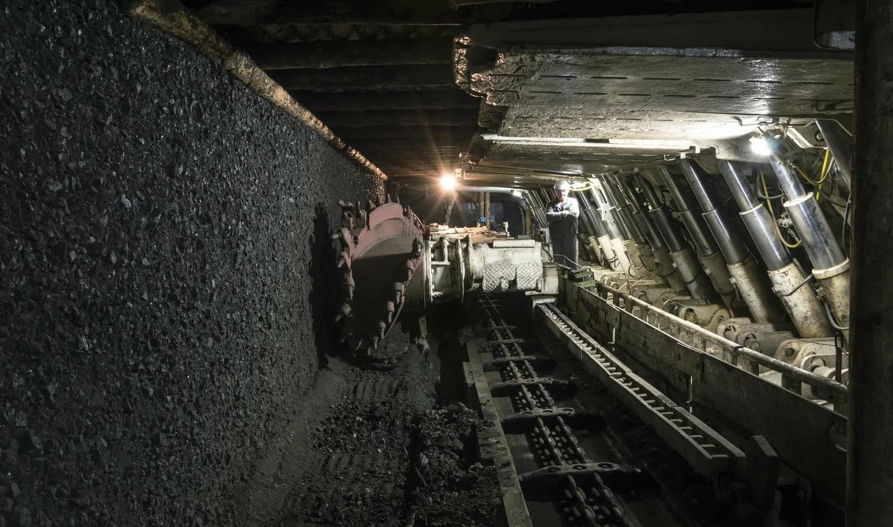 Exploring the Depths of Underground Mining: Techniques, Impacts, and ...