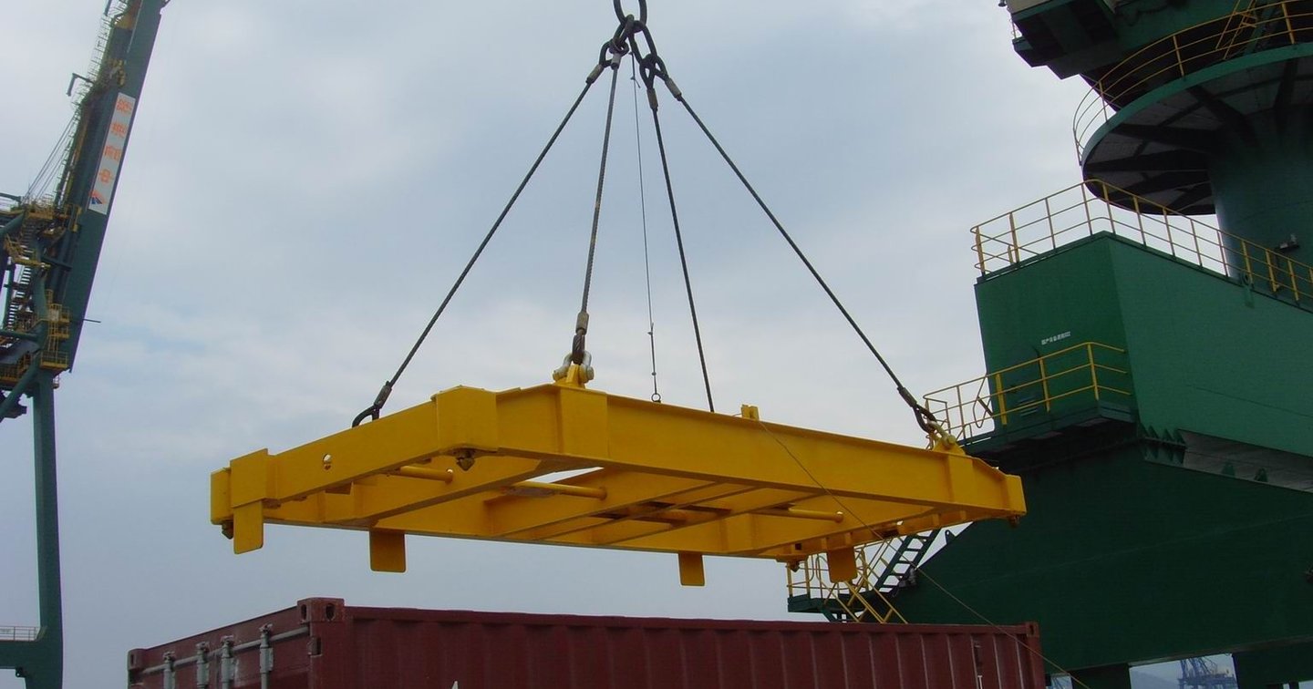 How Do Cranes Lift Massive Loads Without Cable Failure? Exploring the ...