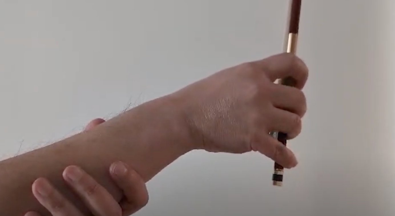 Master the Bow Hold (2) | S. Aaron Wong, Juilliard-trained cellist and ...