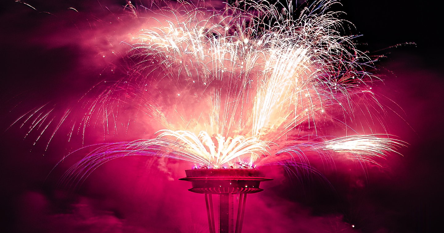 Capturing Fireworks at Space Needle New Year's Eve Show | Annette ...