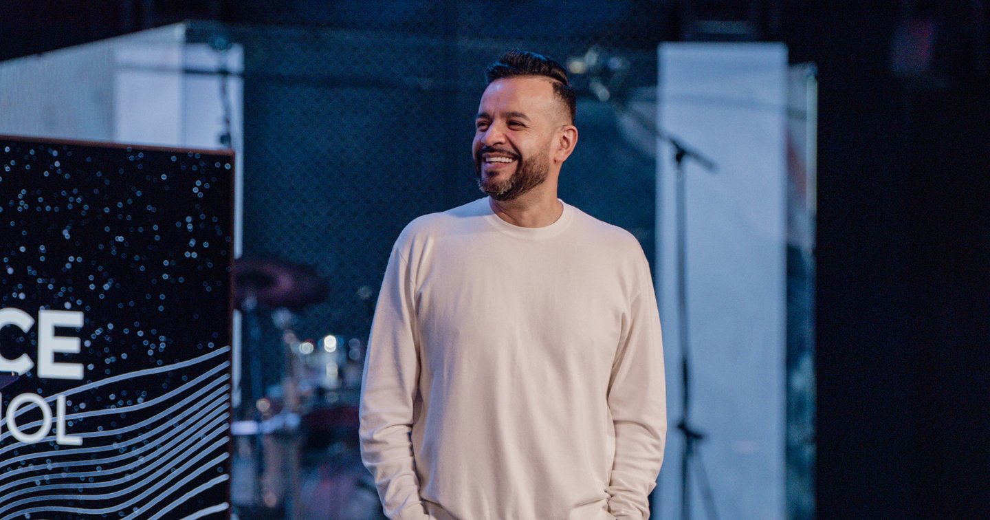 David Scarpeta - Pastor Colombiano y Adorador | Iglesia Grace Houston ...
