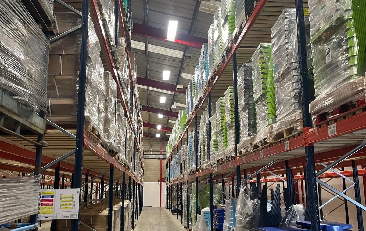 5 Signs Your Warehouse Needs a Racking Inspection Now | A-Z Rack ...