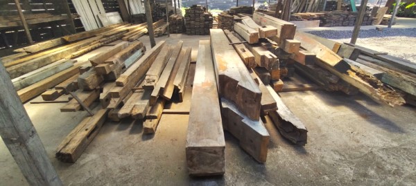Reclaimed Teak Wood: The Gold Standard for Luxury Flooring and Decking ...