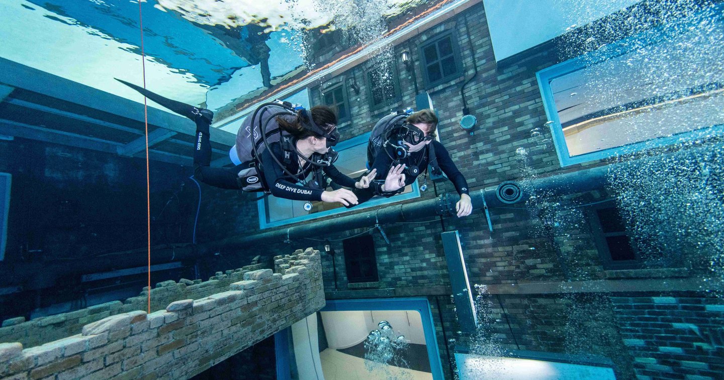 DEEP DIVE DUBAI | DIVE LEGEND