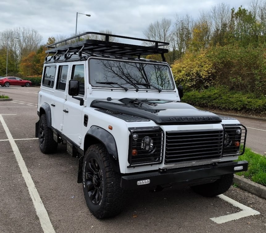 Defender 110 EV – A 100 kWh Tesla-Powered Daily Driver | VASS