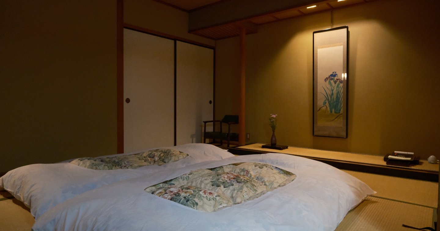 Kasenkyo Izutsuya. A classic onsen stay in Yumura. | Kansai Local Tours