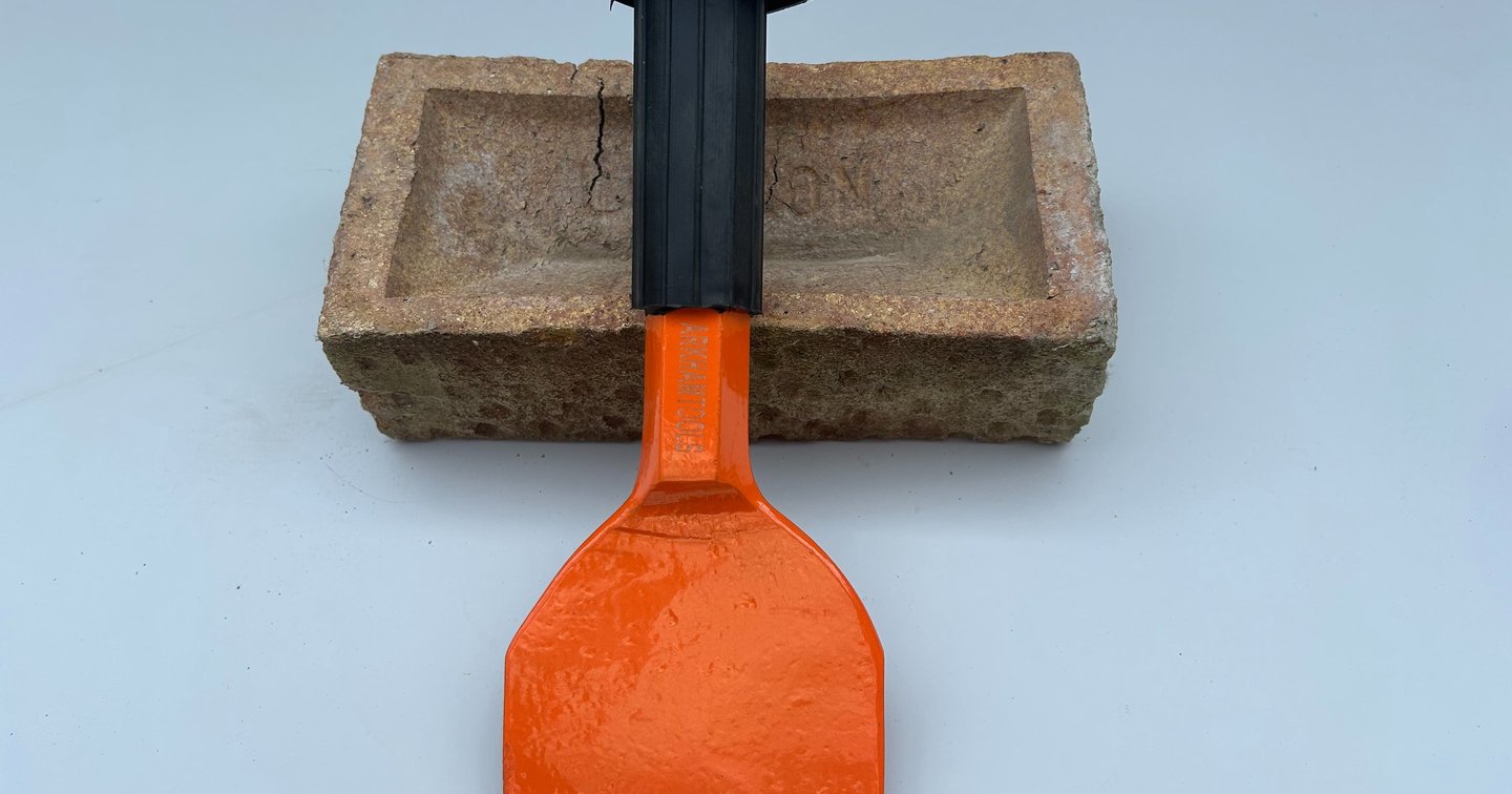 What's the Difference Between a Brick Bolster and Masonry Chisel ...